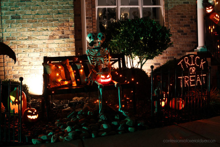Outdoor Halloween Decorations 2024 | Confessions of a Serial Do-it ...